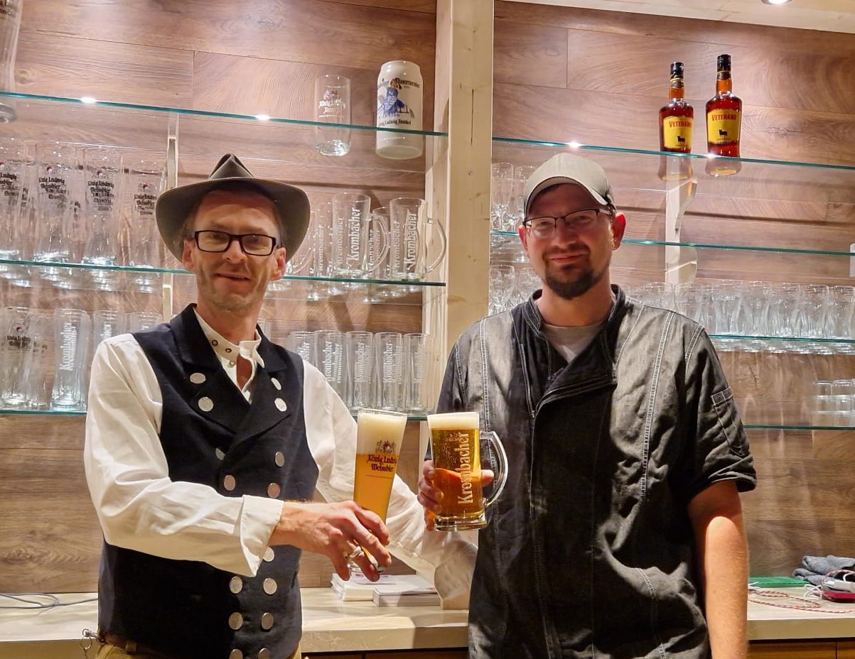 Triumphaler Start in Westoverledingen: Matthias Hepp und Mathias Davids ...